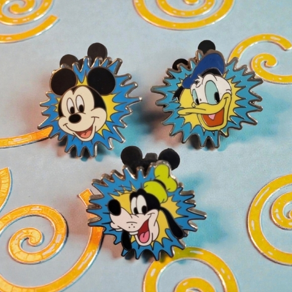 Disney | Jewelry | 3 Disney Smiling Faces Pins Mickey Donald Goofy ...